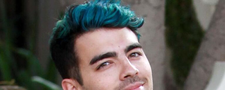 Súmate a la moda de las mechas azules para hombre | Blog Druni