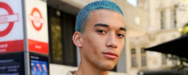 Súmate a la moda de las mechas azules para hombre | Blog Druni