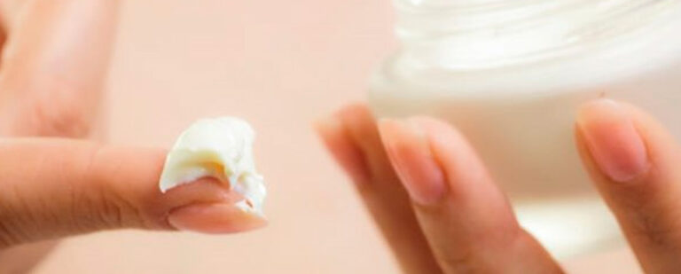 Recupera la suavidad de tu piel con las mejores cremas emolientes ...