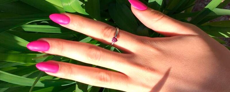 Diseños de uñas fucsia para darle vida a tu manicura | Blog Druni