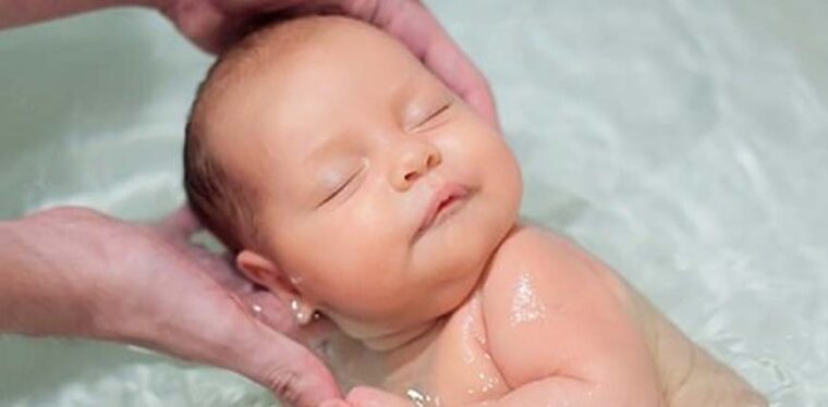 ¿Cómo bañar a tu bebé recién nacido? | Blog Druni