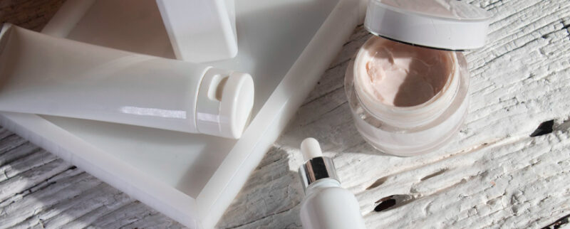 Carbómero: el ingrediente invisible que da forma a tus cosméticos ...