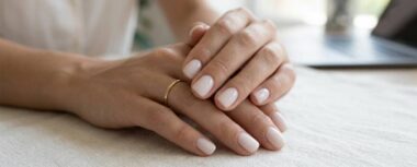 Guía para conseguir el blanco lechoso uñas perfecto (Milky Nails ...